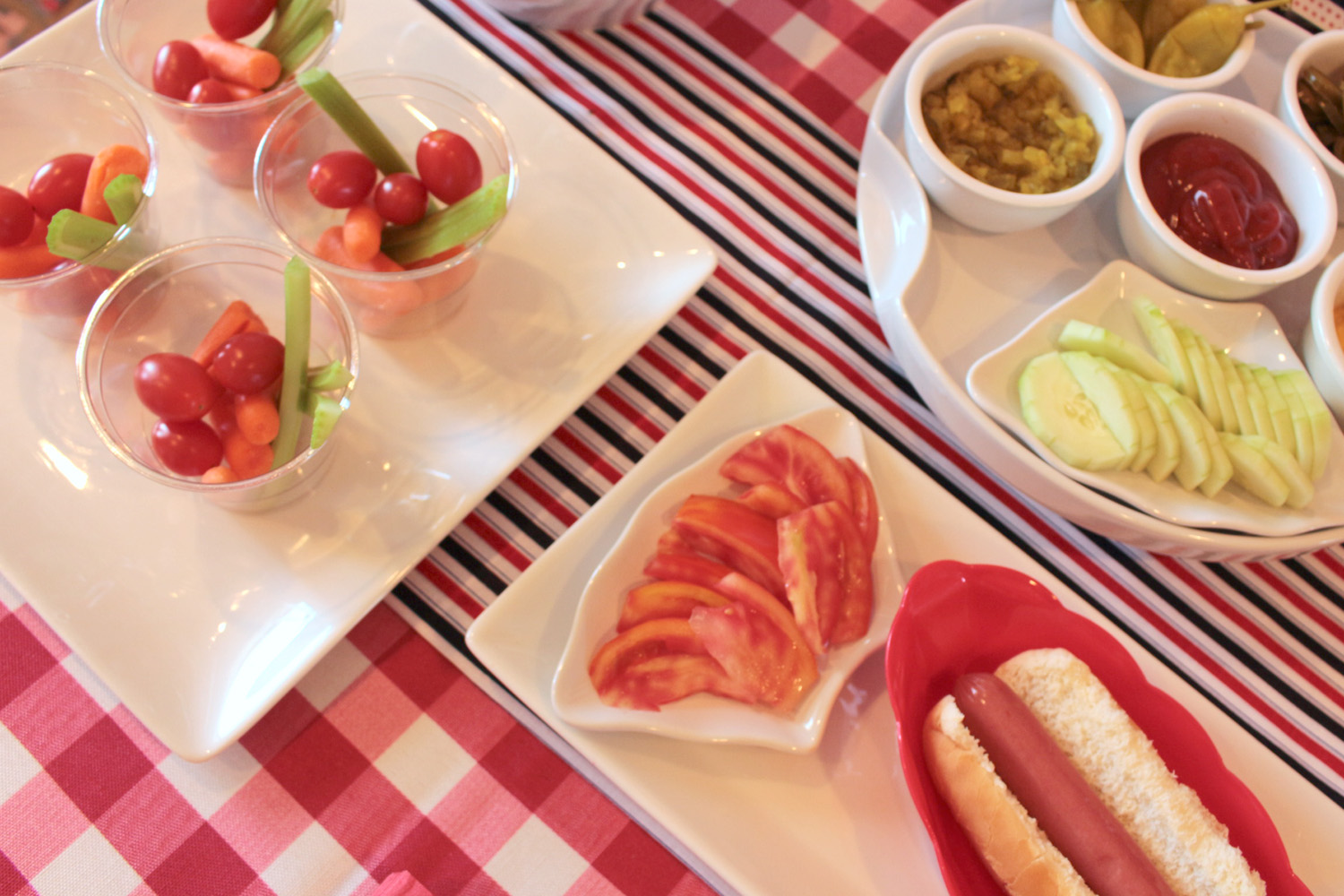 4th of July Hot Dog Bar paintedposies.com